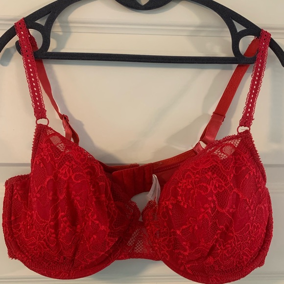 Jezebel | Intimates & Sleepwear | Jezebel 38d Red Lace Bra | Poshmark